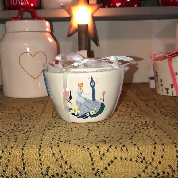Rae Dunn | Kitchen | Rae Dunn Disney Princess Measuring Cups ...